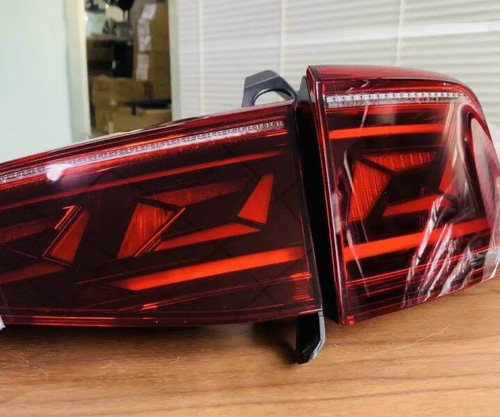 Volkswagen passat B8 2017 2018 2019 rear led tail lamp light taillamp ...