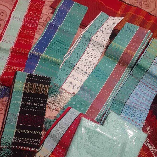 HANDE HANDE TARUTUNG NUANSA WARNA HIJAU MINT SELENDANG KAIN ETNIK BATAK ...