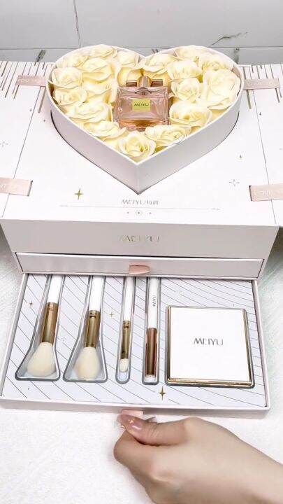 Bộ trang điểm 10 món MEIYU flower trái tim làm quà tặng | Lazada.vn