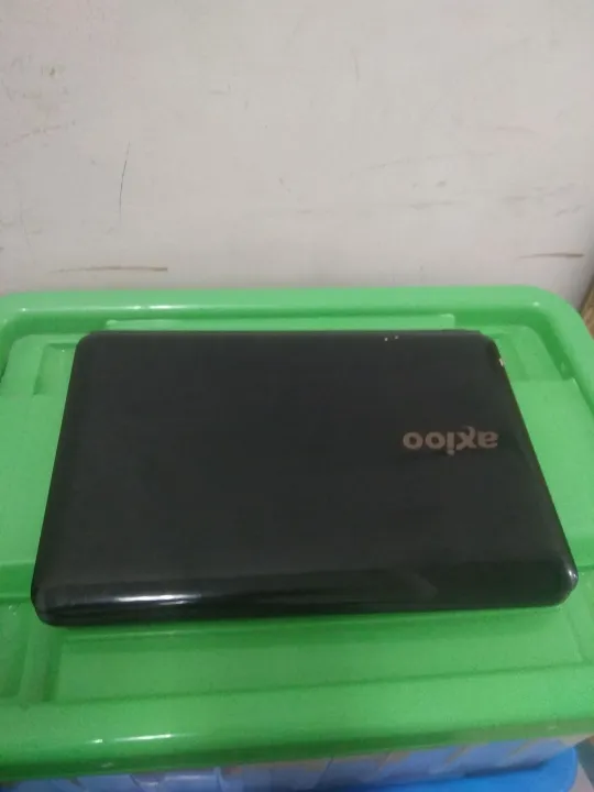 Notebook Axioo Pico w217cu hdd 250gb ram 2gb layar bergaris 2 garis aja ...