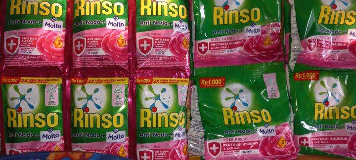 Rinso anti noda molto Rose fresh cair dan bubuk 1 renceng | Lazada ...