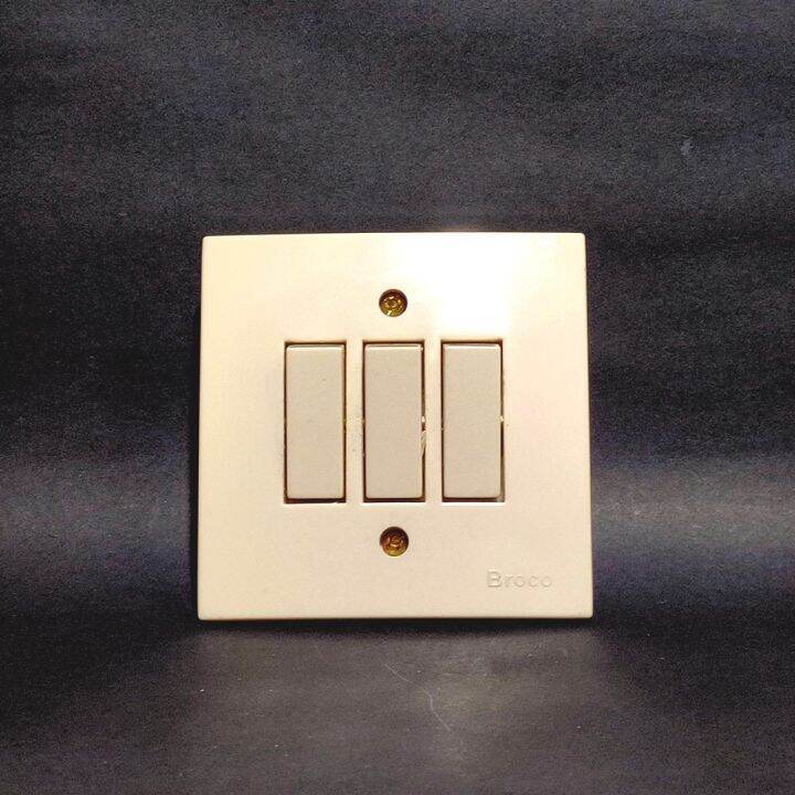 Saklar Triple Ganda Tanam IB Inbow Broco | Lazada Indonesia
