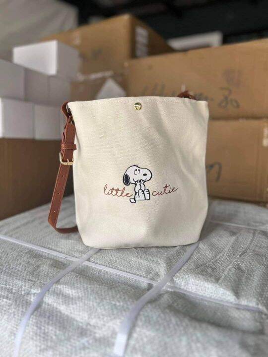กระเป๋าผ้า สะพายข้าง Snoopy | Lazada.co.th