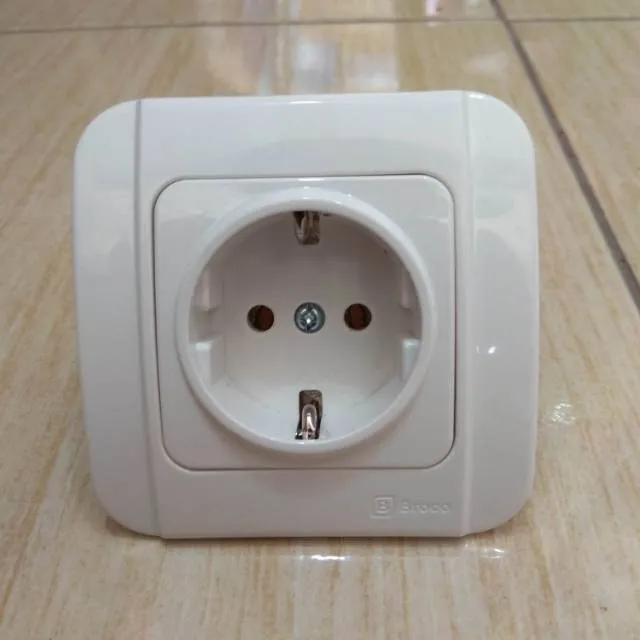 Stop Kontak Broco Putih inbow Tanam / ib stopkontak broco galleo | Lazada Indonesia