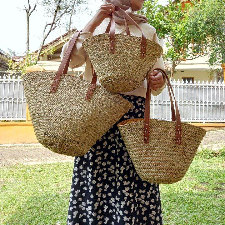 Tas Anyaman Etnik Wanita Khas Bali Bahan Mendong Natural Tali Kulit ...