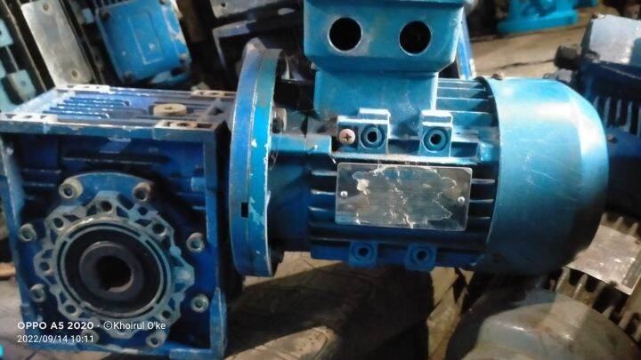 Dinamo motor 3 Phase 1/2 HP "Setengah PK" Gear Box tipe 'L' Rasio 1:7 ...
