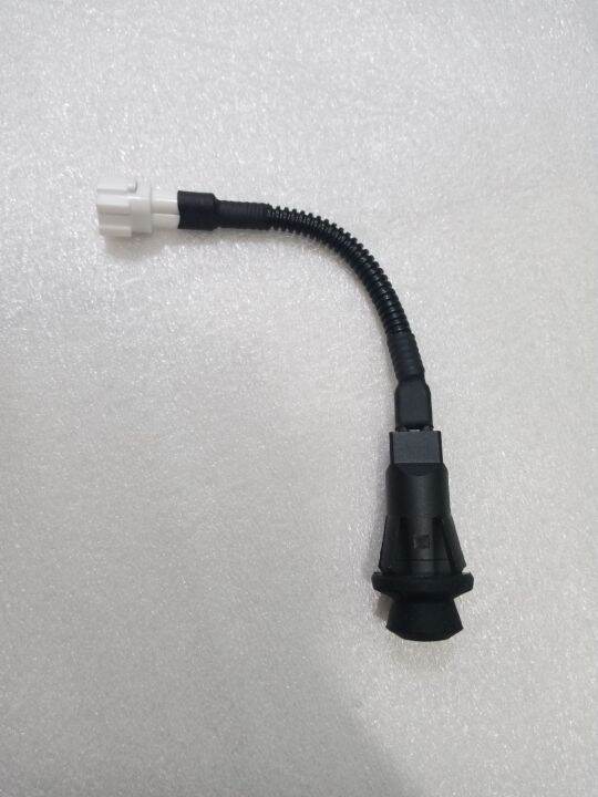 Switch kap mesin switch engine hood Innova reborn original | Lazada ...