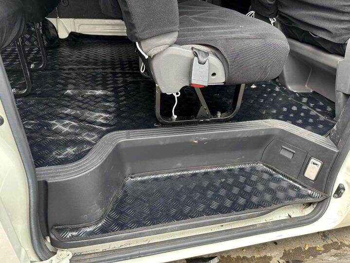 COMMUTER DELUXE AND NEW LOOK GL GRANDIA STEP BOARD MATTING | Lazada PH