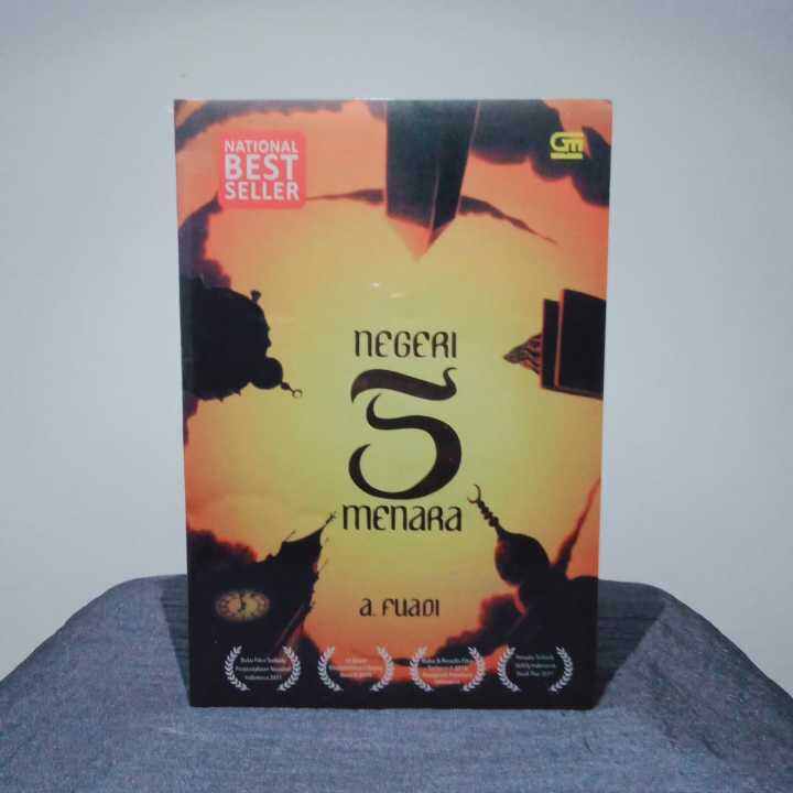 Novel Negeri 5 Menara - Ahmad Fuadi | Lazada Indonesia