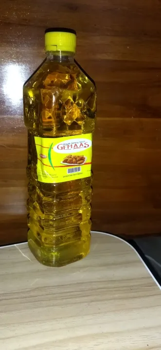 Minyak goreng kelapa sawit premium Gemaas kemasan 900ml botolan ...