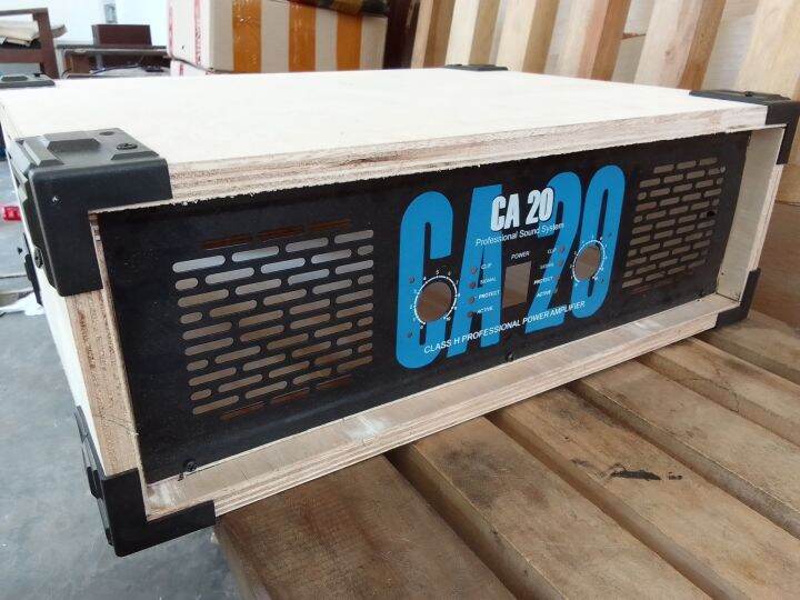 Box power amplifier CA20 kualitas super dilengkapi siku di setiap sudut ...