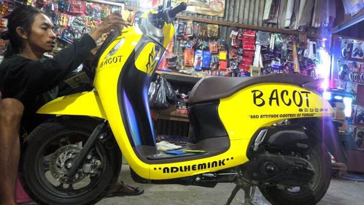 cutting sticker scoopy old dan new (COD)free sticker nama | Lazada ...