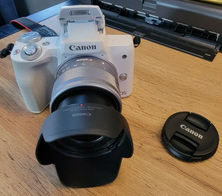 MINT* Canon EOS M50 Mark II 24.1MP Mirrorless Camera - White EFM 15-45 ...