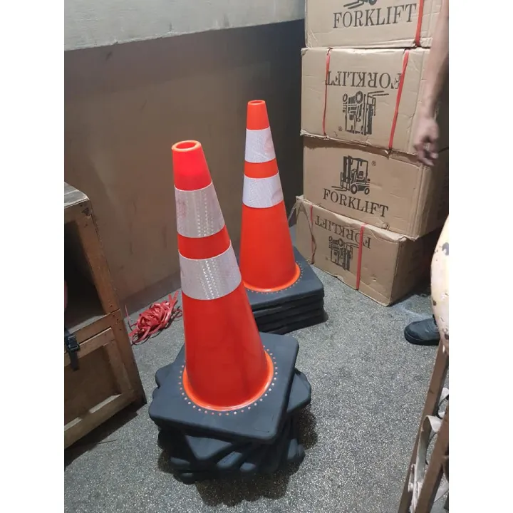 TRAFFIC CONES RUBBER SAFETY CONES durable | Lazada PH