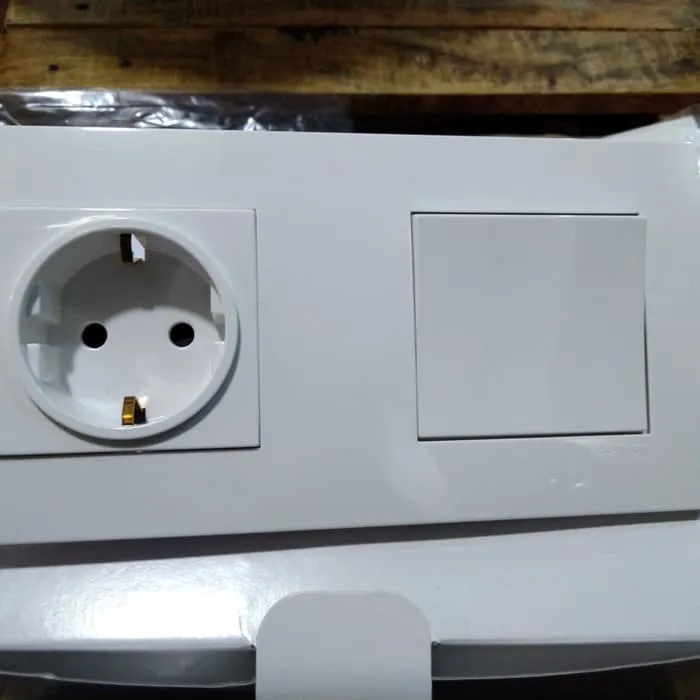 Vivace Stop kontak dan Saklar tunggal Schneider - sedia terminal ...