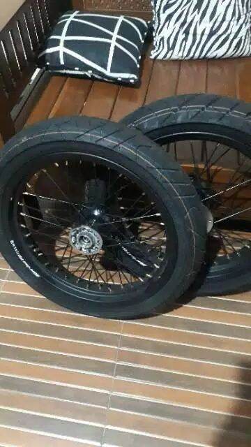 Ban set supermoto klx 150 Wheelset SUMO D-Tracker 150 Ban IRC Baru ...