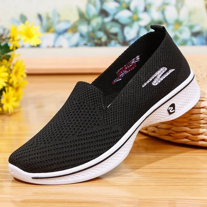 COD Slip On Walking Shoes For Women Low-Cut Fly Woven Sneakers For Girl ...