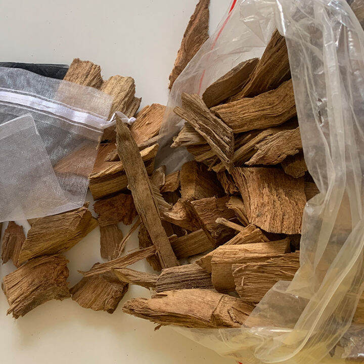 Insect-proof and moth-proof natural Cinnamomum camphora old root piece ...