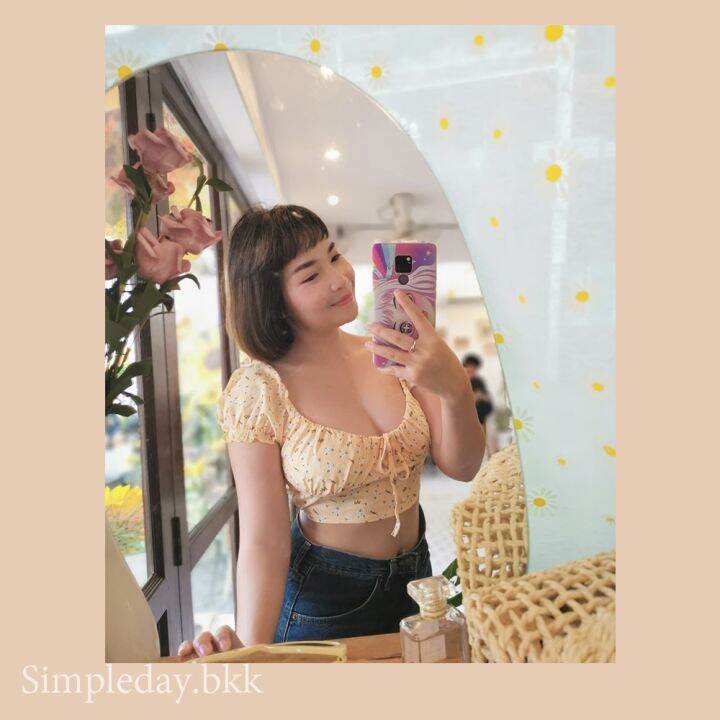 ʕ ᵔᴥᵔ ʔ Simpleday.bkk เสื้อครอป เอวลอย ลายดอก | Lazada.co.th