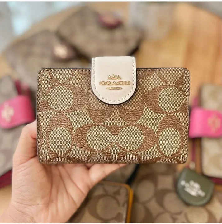 Coach C0082 Medium Corner Zip Wallet In Signature Canvas - Khaki/White ...