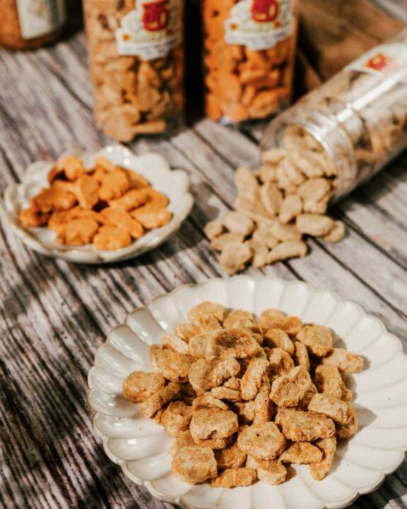 Garlic Fried Fish Cracker (愛面子.炸魚饼 蒜口味）Fancy Mee Own Production | Lazada