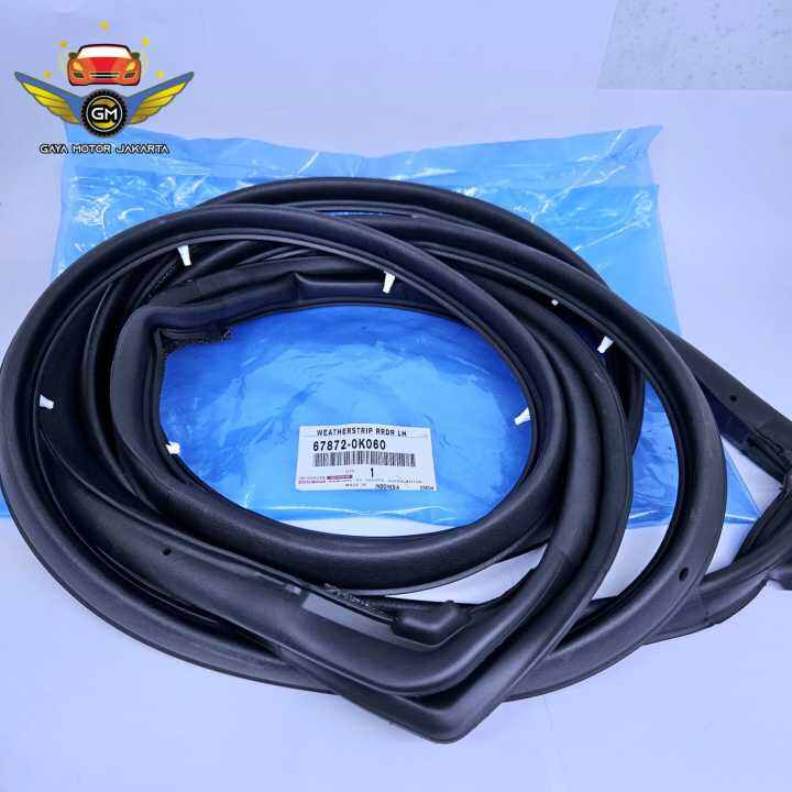 Karet Pintu Belakang Kiri Toyota Innova Reborn 67872-0K060 Original ...