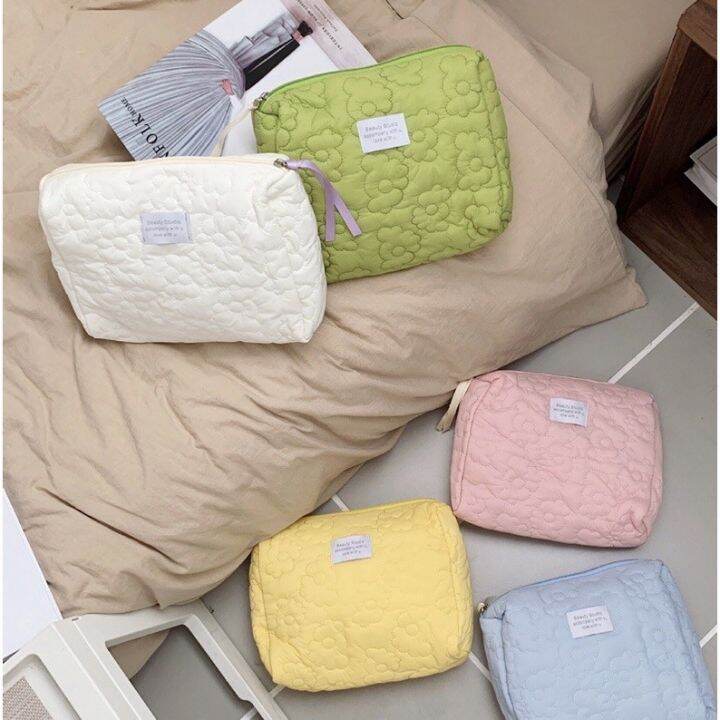 (พร้อมส่ง 🛻) fluffy bag.🌷 กระเป๋าใส่เครื่องสำอางค์ ใส่ของจุกจิก มีให้ ...