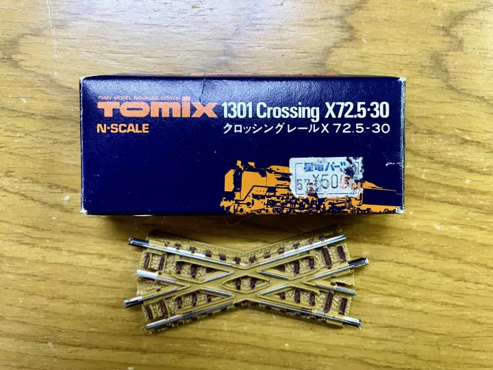 Brand new N Scale Tomix brown 1301 Crossing X72.5-30 ใหม่เอี่ยม N Scale Tomix สีน้ำตาล 1301 ...