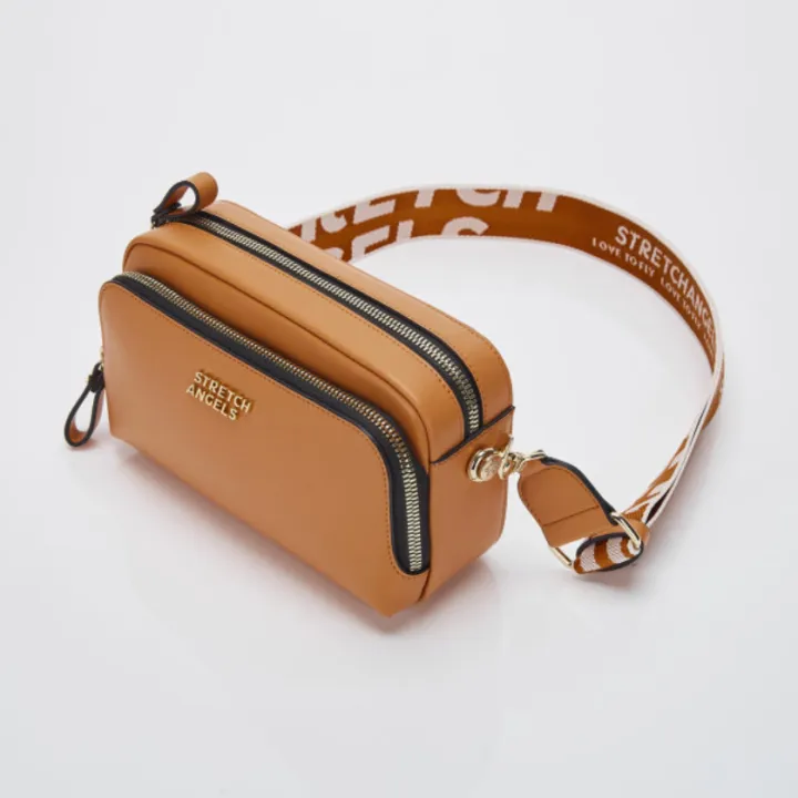 (Stretch Angels) PANINI metal logo solid bag(Camel) กระเป๋าสะพายข้าง ...