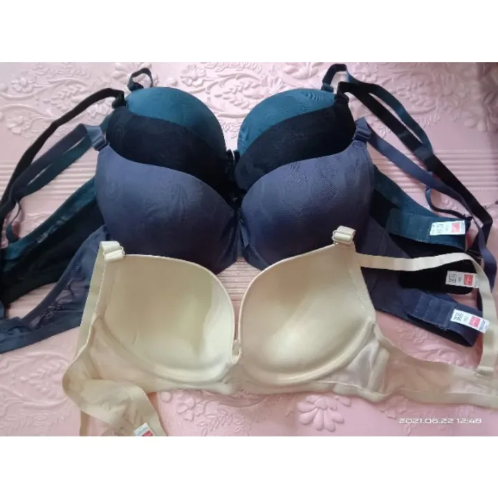 Hot sale Triumph plus size bra with wire onhand sizes 40,42,44,46 cap B ...