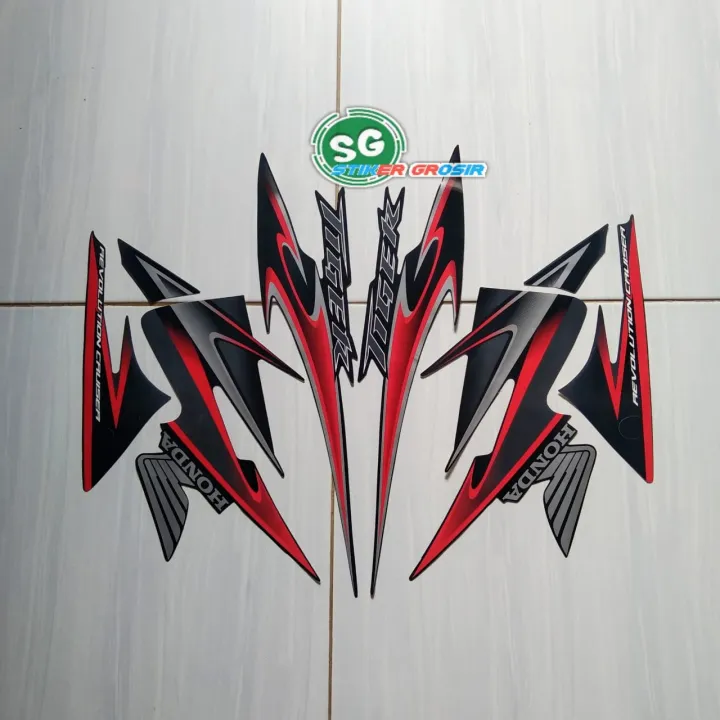 STIKER STRIPING LES LIS BODY MOTOR HONDA TIGER REVO 2013 HITAM MERAH ...