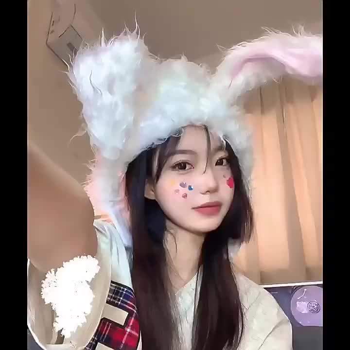 LI Ouyang Nana หมวกคลุมหูกระต่ายขนยาวแบบเดียวกันหมวกคลุมหูสำหรับสาวน่ารักฤดูใบไม้ร่วงและฤดูหนาว ...