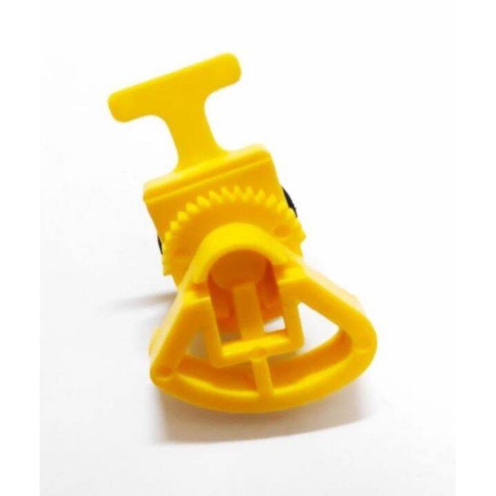 PROTON WIRA FRONT LOWER WINDSCREEN CLIP | Lazada