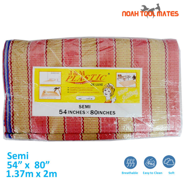 Flexible Synthetic Multi-Colored Plastic Mat for Indoor and Outdoor Use ...