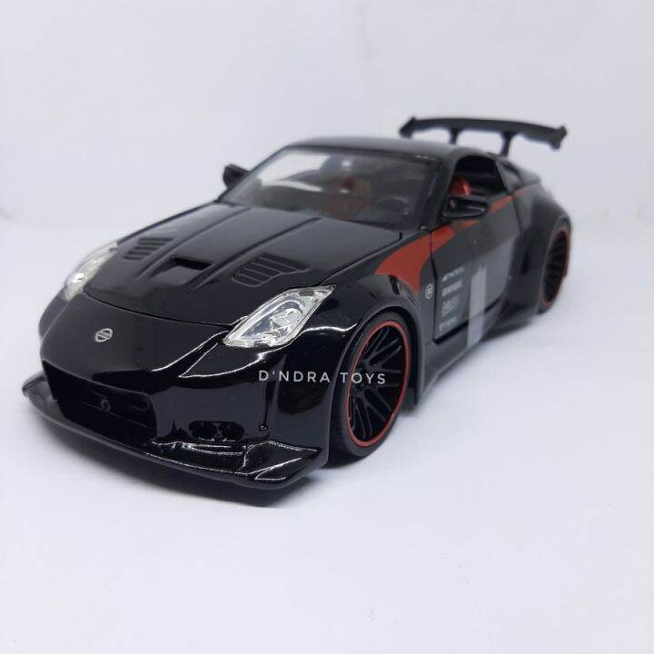 Diecast Miniatur Mobil Nissan 350Z Die-Cast Metal JDM Tuners 1:24 ...