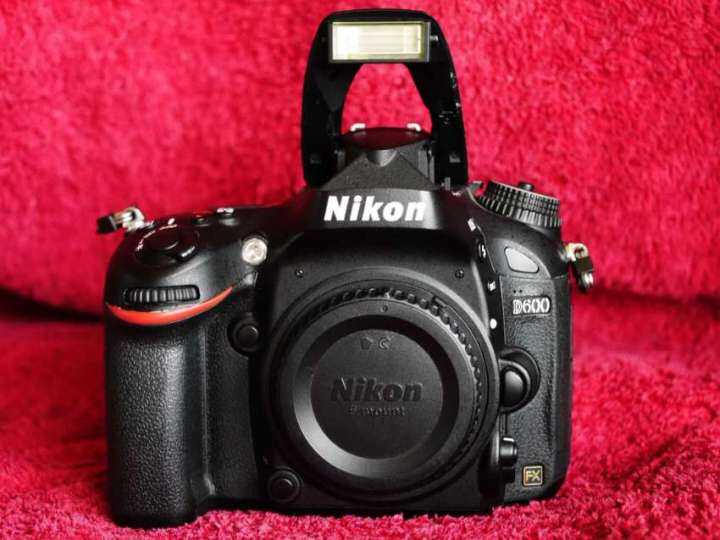 Nikon D600 24.3MP Digital SLR Camera - ตัวกล้อง Black Body, Dual card ...