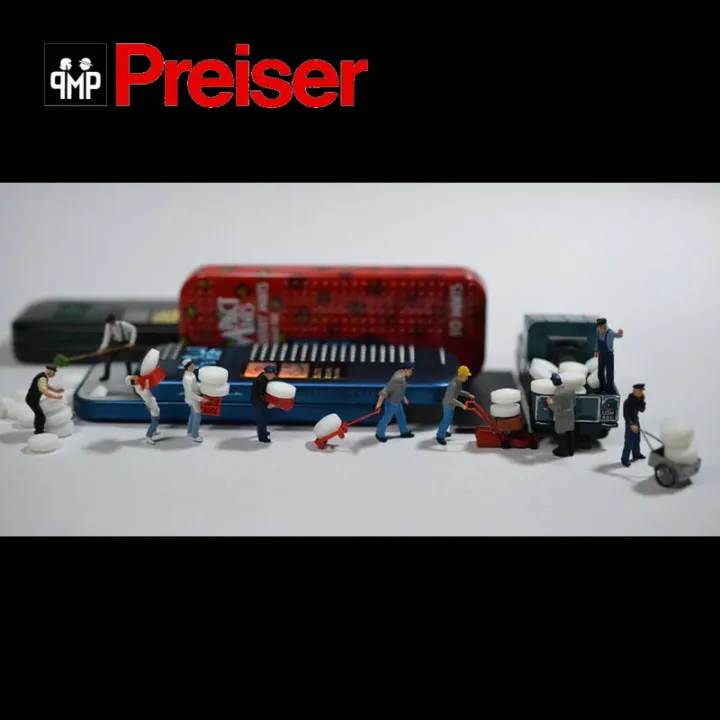 Original original spot original box 1:87 Train Woman Miniature ...