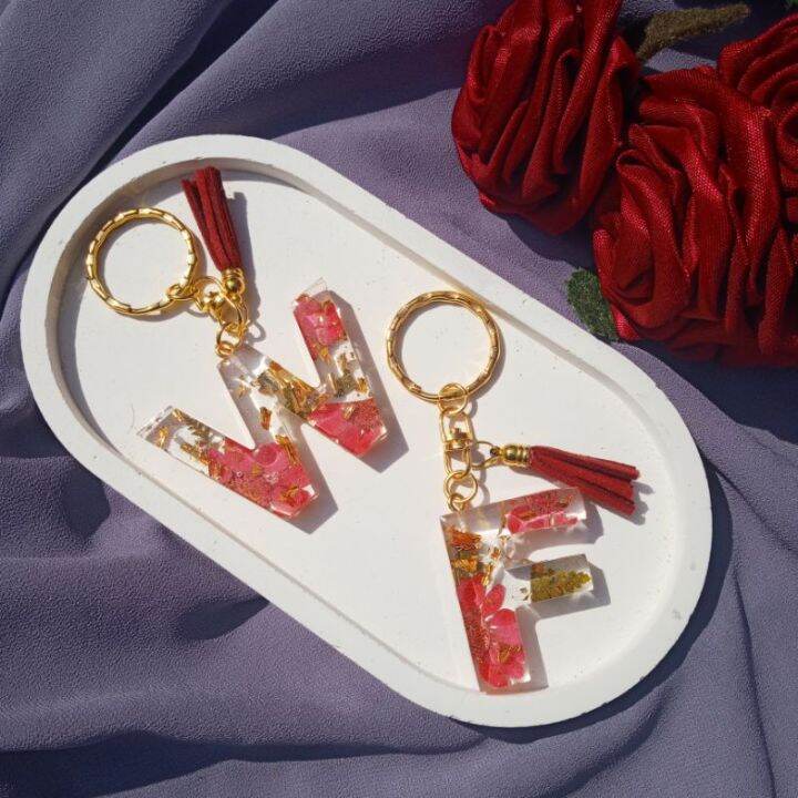 Gantungan Kunci Resin Custom Inisial Alphabet Ganci Aesthetic | Kado ...