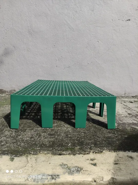 QMA Elevated Floor Matting (2 feet x 3 feet x 10" height 20 stands ...