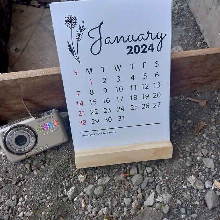 Kalender Meja Minimalis 2024 aesthetic PLUS dudukan kayu desk calendar ...