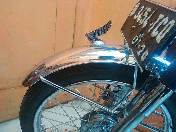Aksesoris Motor Honda Classic Spakbor Slebor Depan Lambang Honda Cb 100 ...