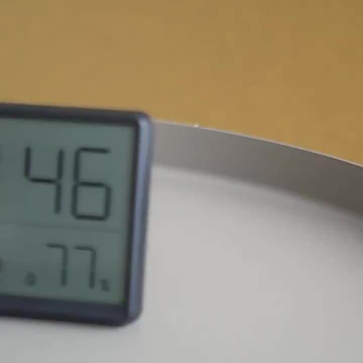 Spot parcel post Slim Electronic Clock Simple Digital Clock Wall ...