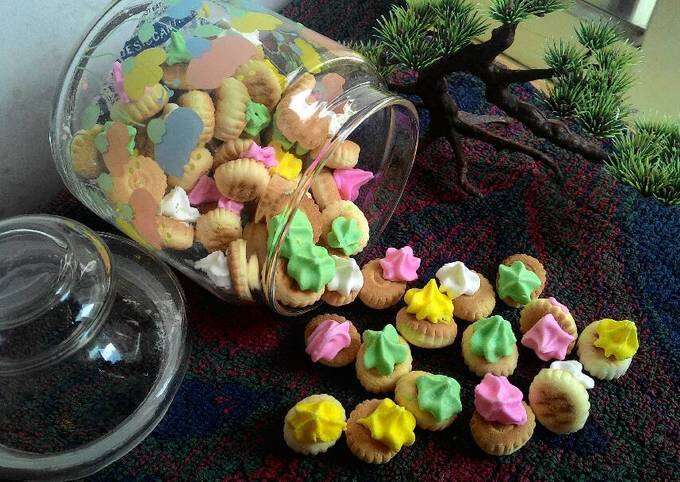 Gem bunga / roti benik / biskuit Gem Rose / snack jadul / snack camilan ...