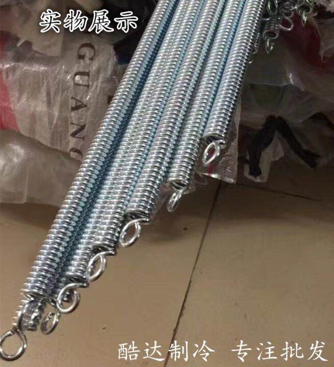 The spring bender in the air-conditioning copper pipe bender bends ...