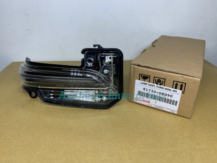 Toyota Fortuner 2016 - 2020, Innova 2016 - 2020 Side Mirror Turn Lamp ...