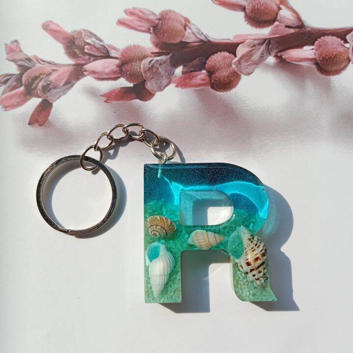 Gantungan kunci resin huruf inisial tema laut | Lazada Indonesia