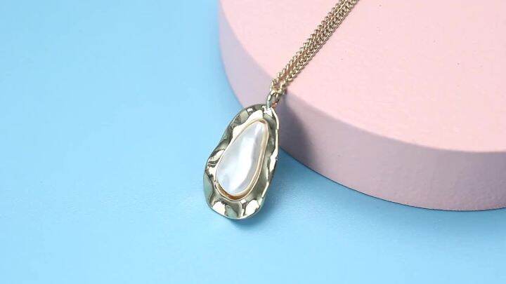 N688ผีเสื้อหินธรรมชาติจี้หลายสร้อยคอเค้นคอเก๋ผีเสื้อจี้เครื่องประดับ ...