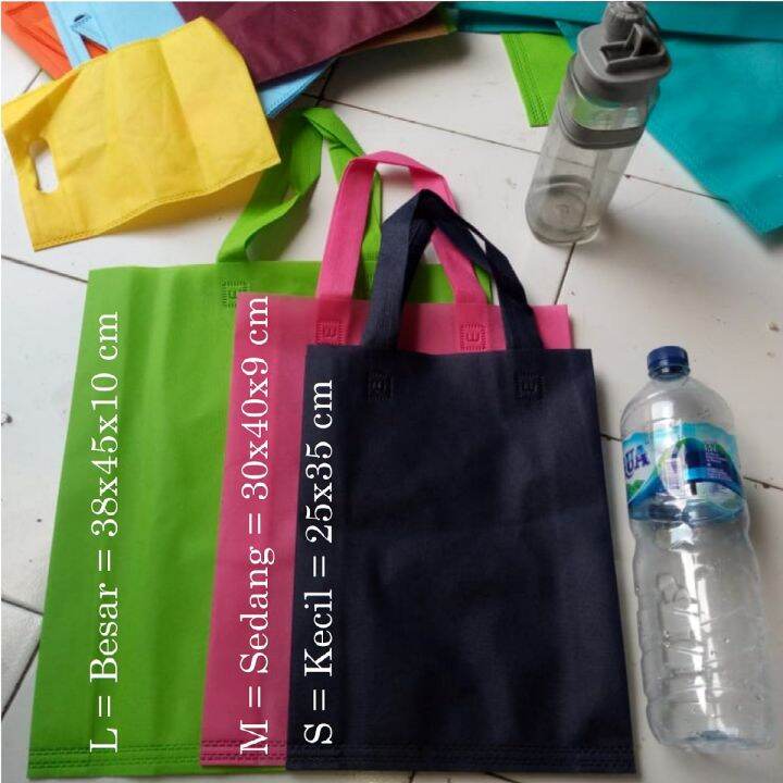 1 Lusinan isi 12pcs Tas Kain Spunbond Goodie Bag Polos Ukuran 25x35x10 ... 1 Lusinan isi 12pcs Tas Kain Spunbond Goodie Bag Polos Ukuran 25x35x10 ...