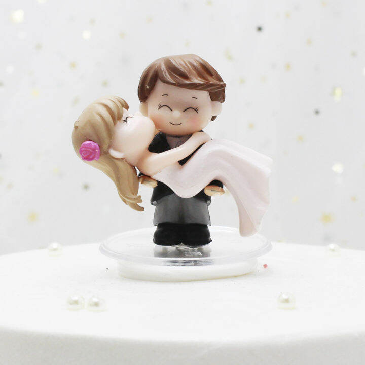 TM Couple Theme Bride and Groom Princess Hug Pose Romantic Style ...