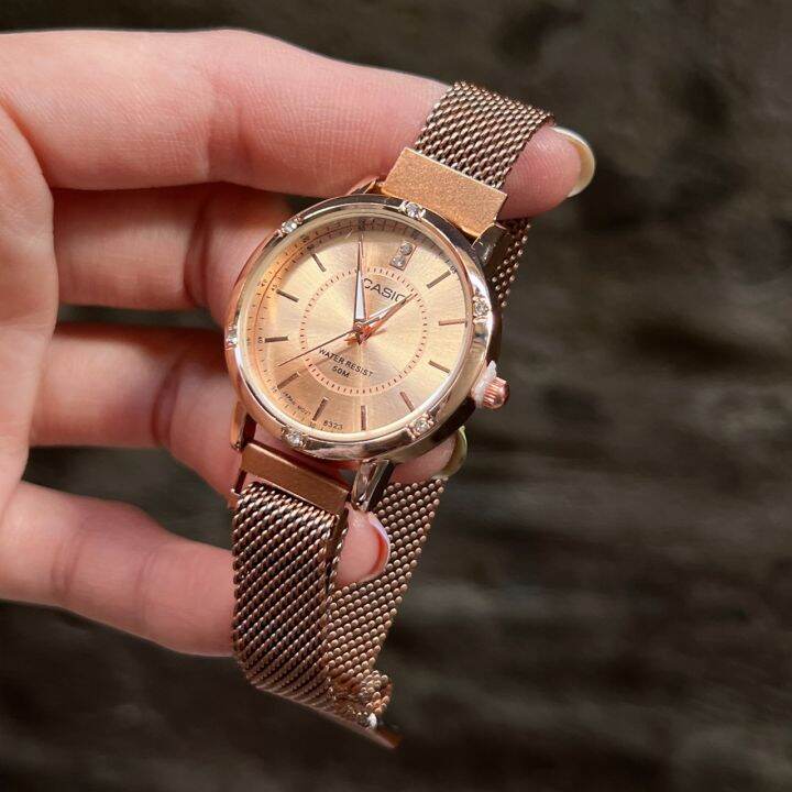 Watchtime ลดสุดๆนาฬิกาคาสิโอ เป็นสายแม่เหล็กเหมาะสำหรับผู้หญิงแถมกล่อง ...